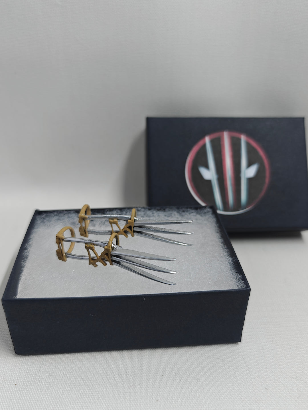 Deadpool Wolverine Claws – Dstar Toys